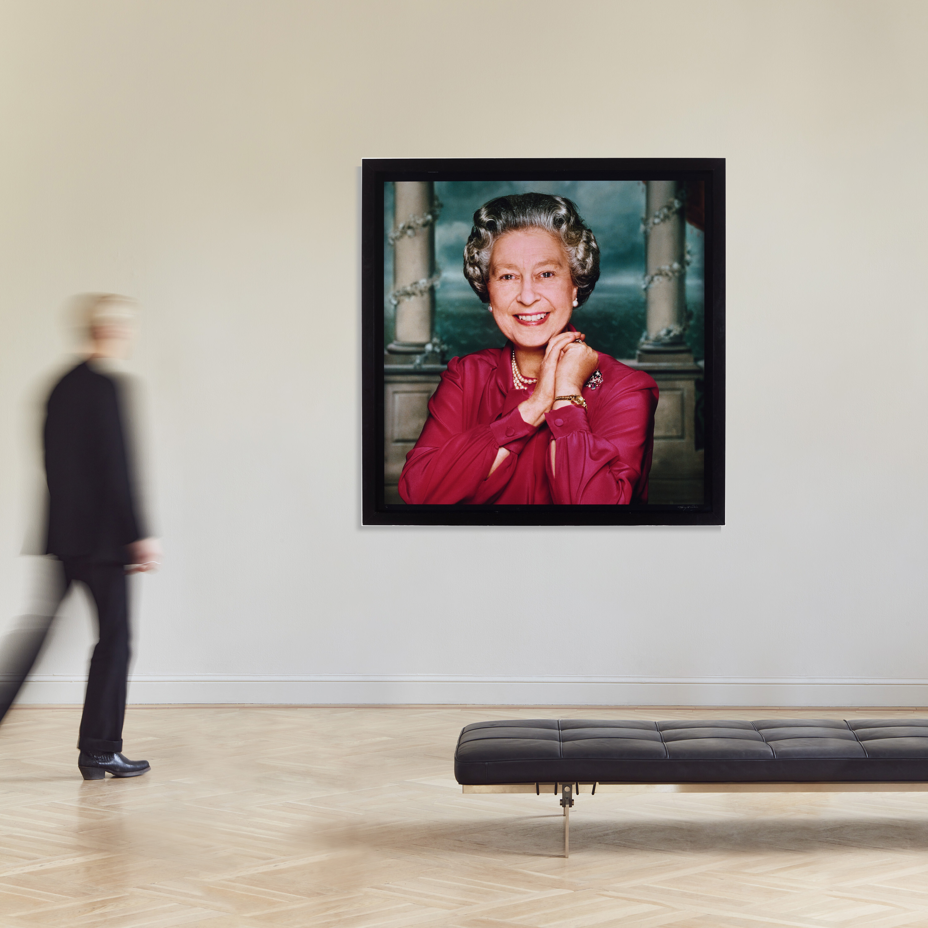 Terry O'Neill, "Queen Elizabeth II", 1992. - Bukowskis